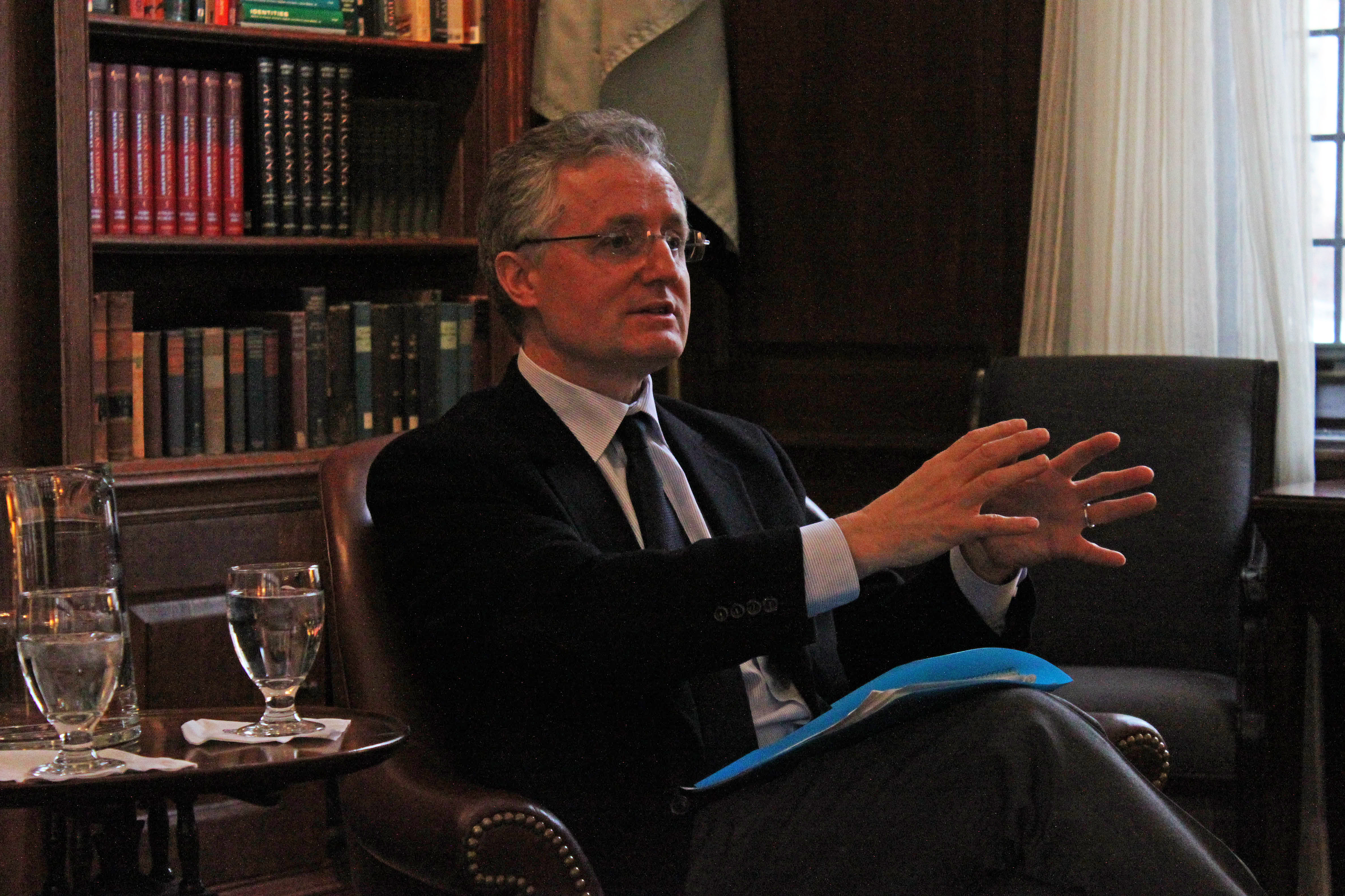 Tierney talks willpower, self-discipline | Yale Daily News