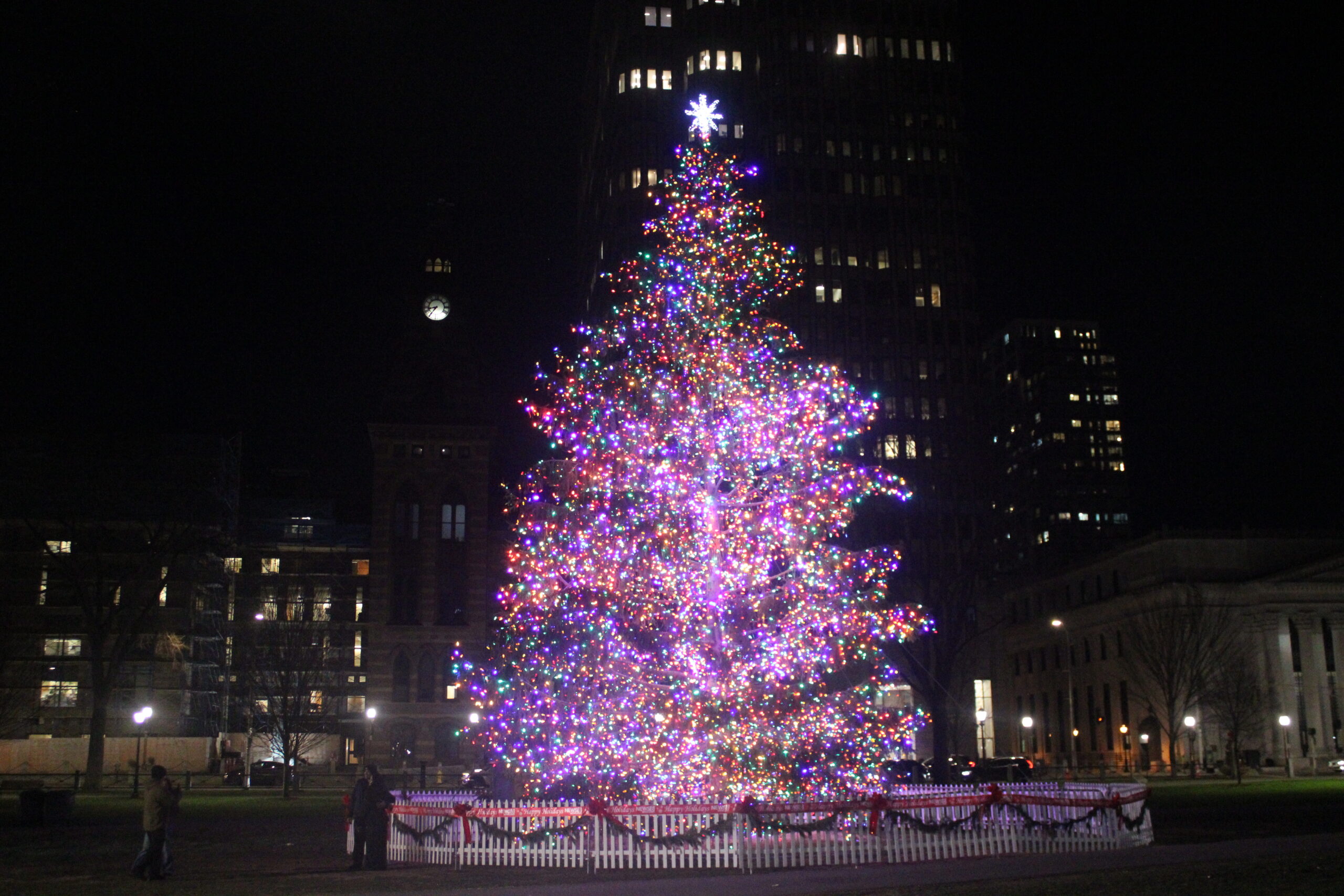 50-foot Christmas tree lit up during ceremony on New Haven Green | Yale ...