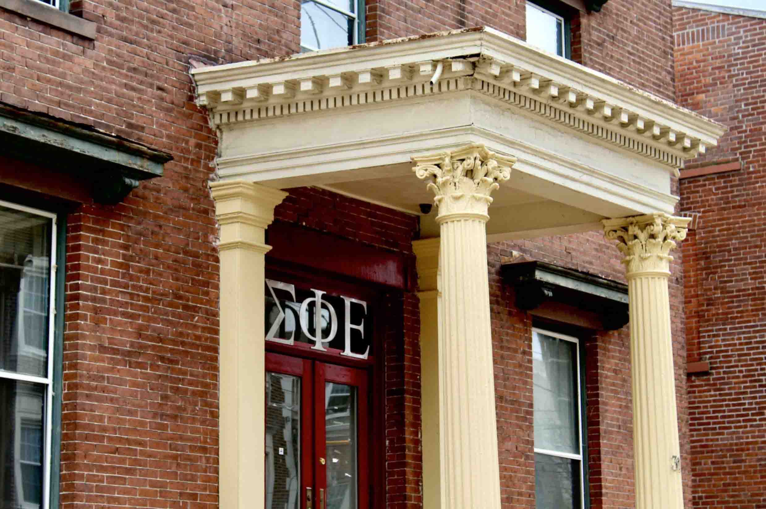 Hard alcohol banned in fraternities | Yale Daily News