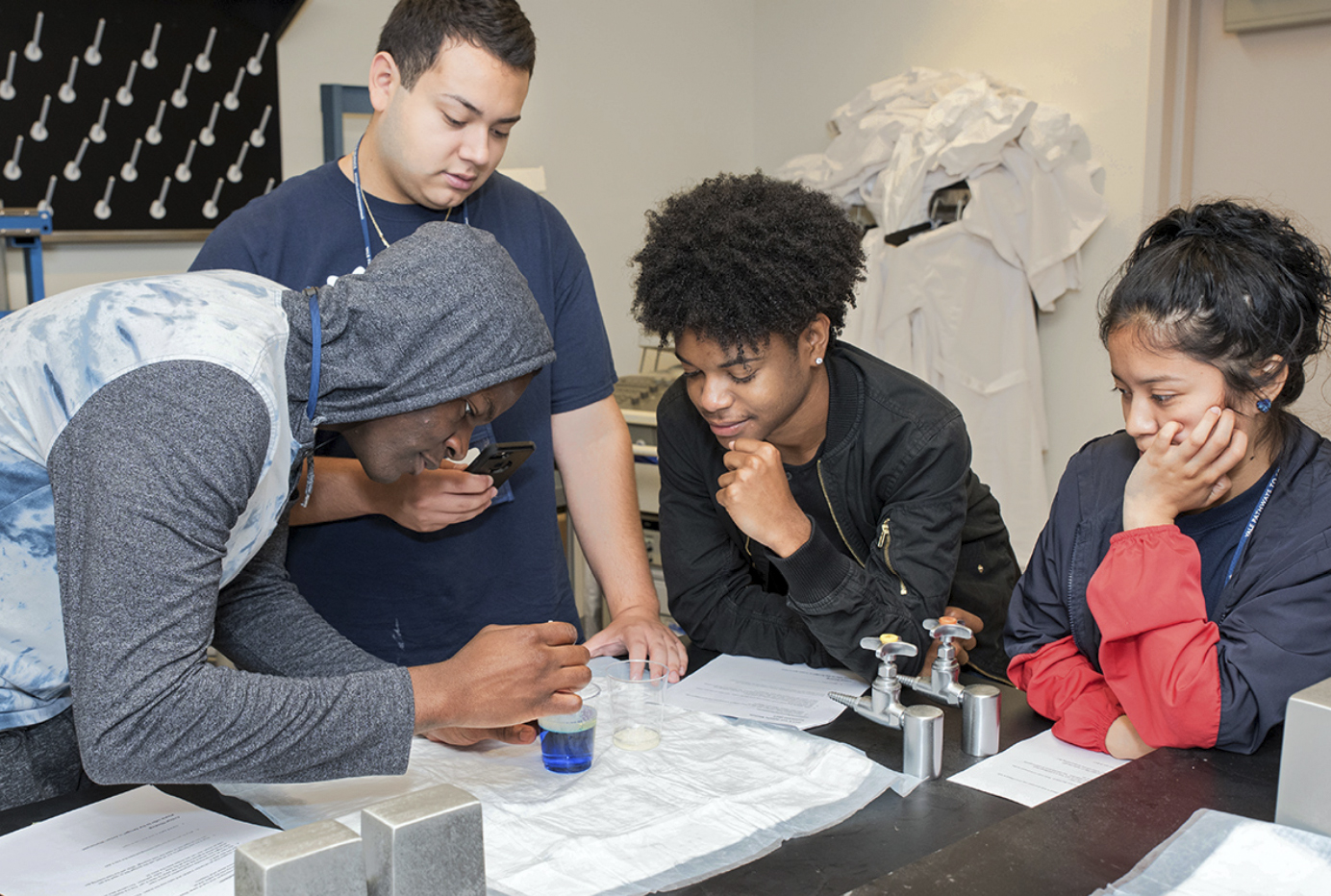 Pathways to Science celebrates fifth anniversary | Yale Daily News