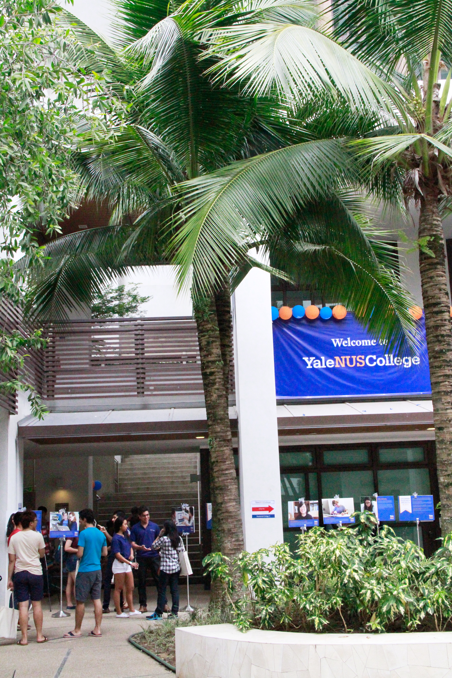 Yale-NUS students decry dining hall standards | Yale Daily News