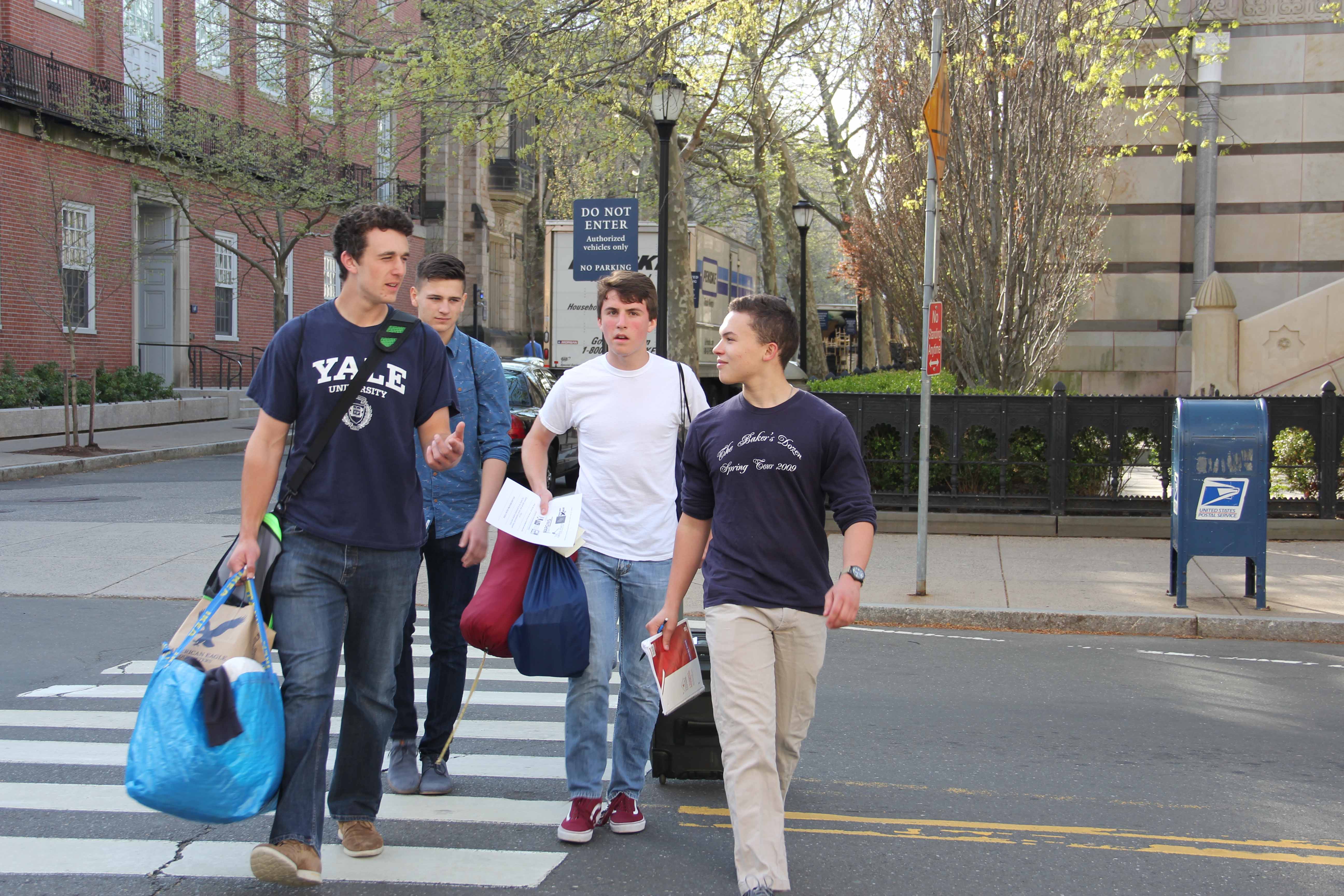Bulldog Days draws 2,000 students, family members | Yale Daily News